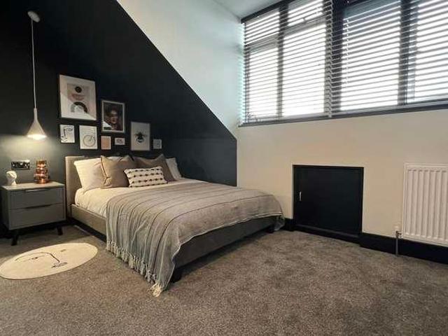 6 bed house to rent