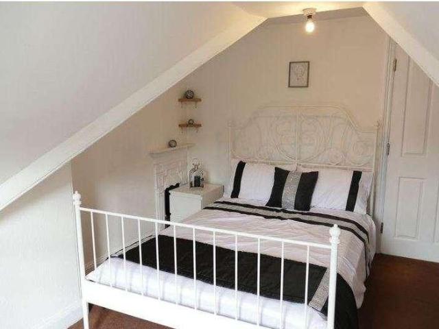 6 bed house to rent