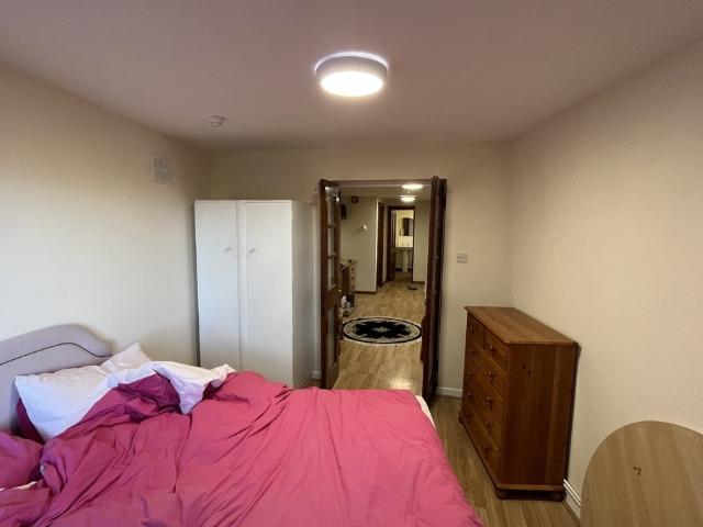 6 Bed House at 146 Henwick Road, United Kingdom