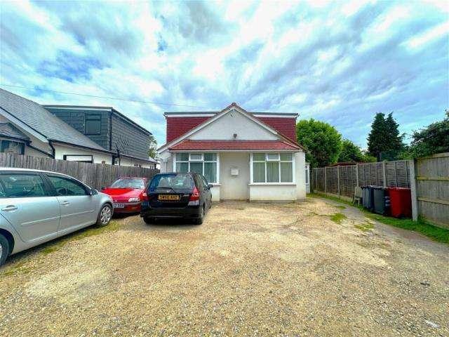 6 bed house for sale