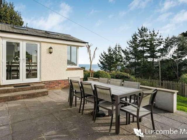 6 bed house for sale