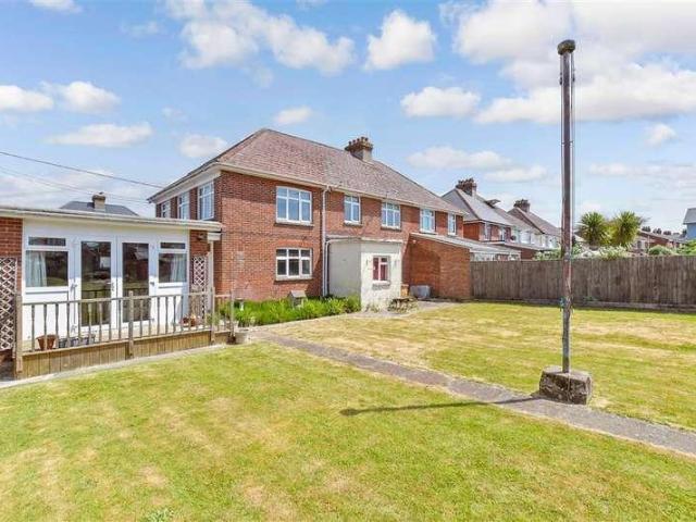 6 bed house for sale