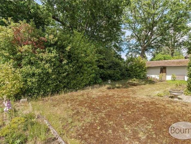 6 bed house for sale