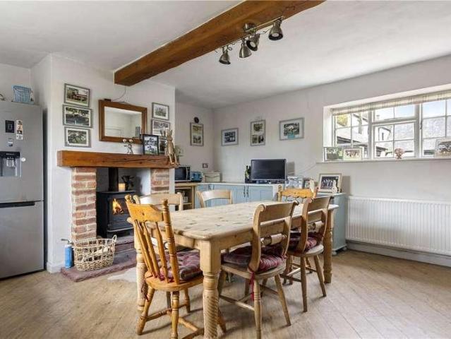 7 bed house for sale