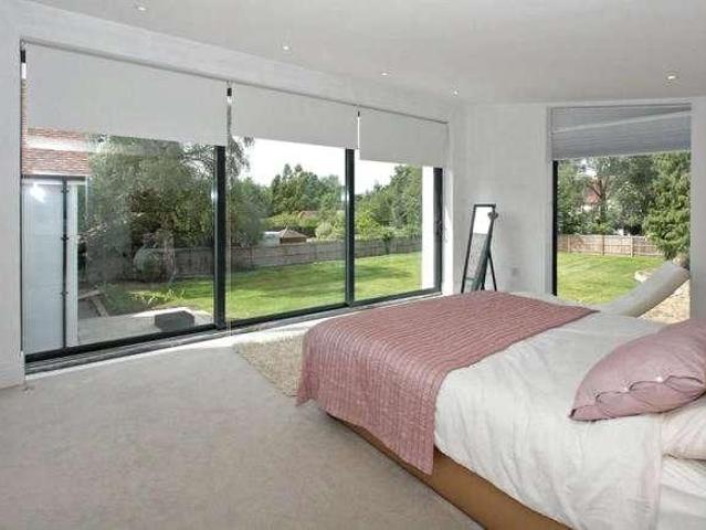 6 bed house for sale