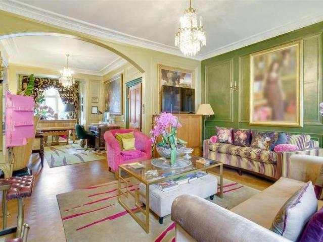6 bed house for sale