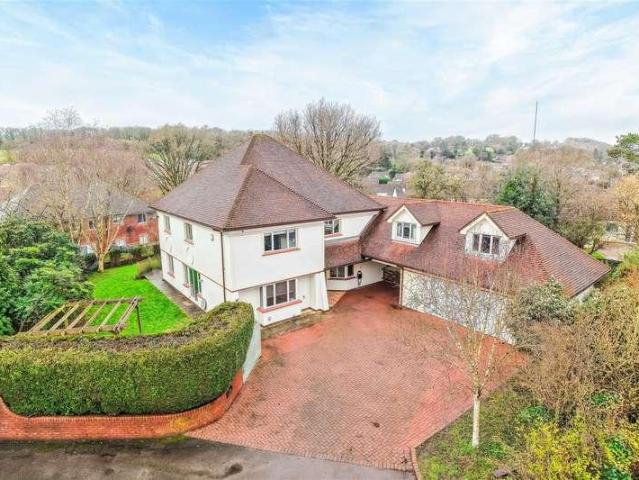 6 bed house for sale