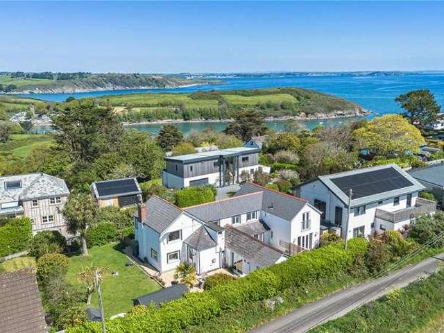 6 bed house for sale