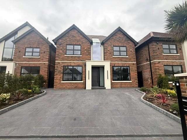 6 bed house for sale