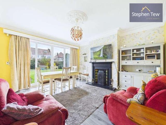 6 bed house for sale