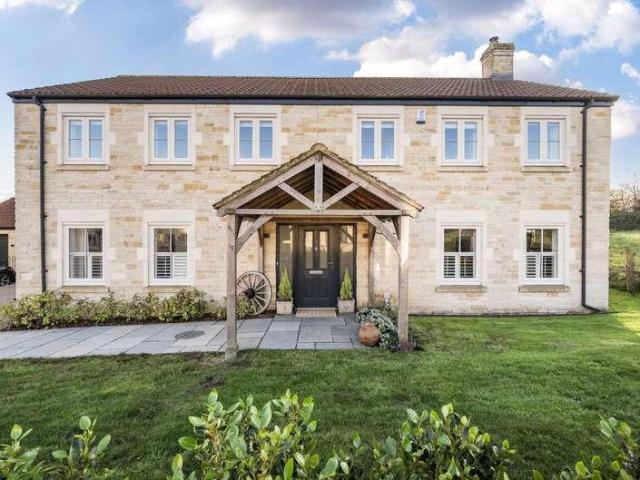 6 bed house for sale