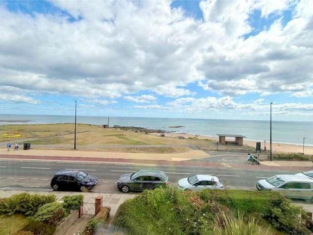 6 bed house for sale