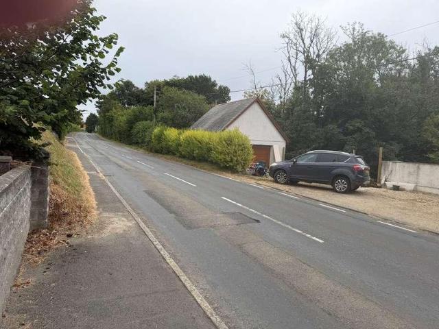 6 bed house for sale