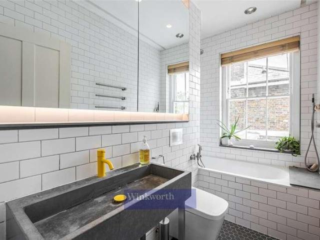 6 bed house for sale