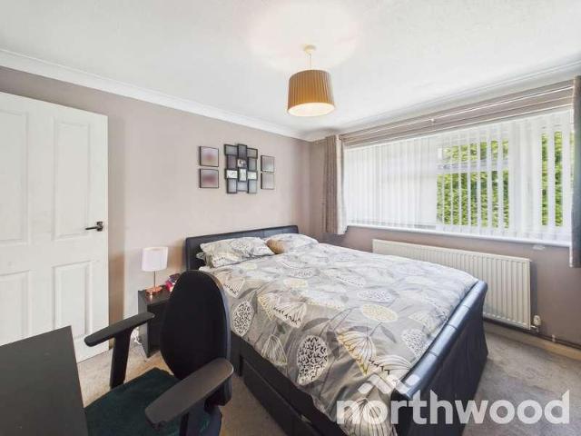 6 bed house for sale