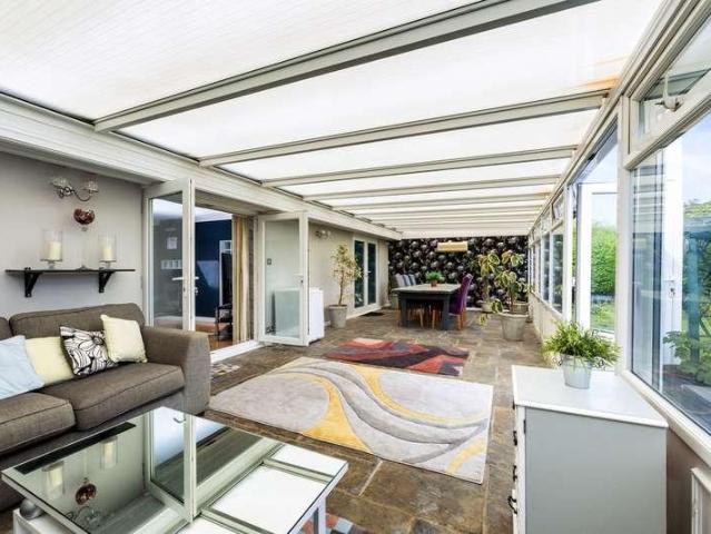 6 bed house for sale