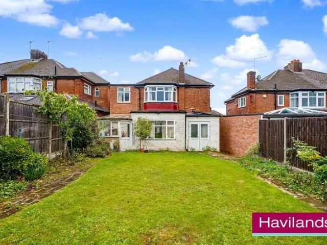 6 bed house for sale