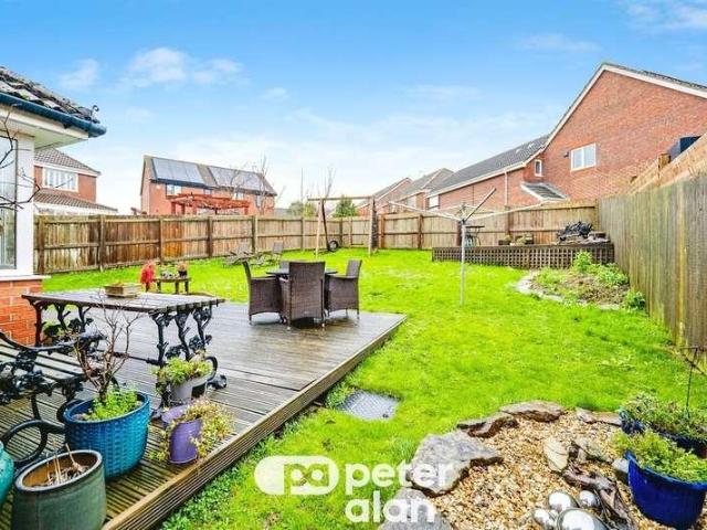 5 bed house for sale