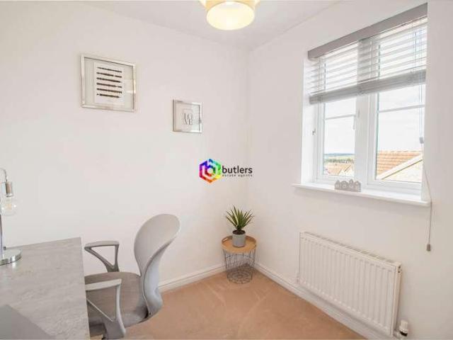 6 bed house for sale