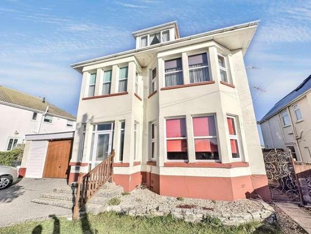 6 bed house for sale