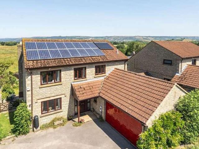 6 bed house for sale