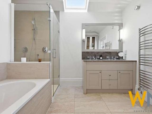 6 bed house for sale