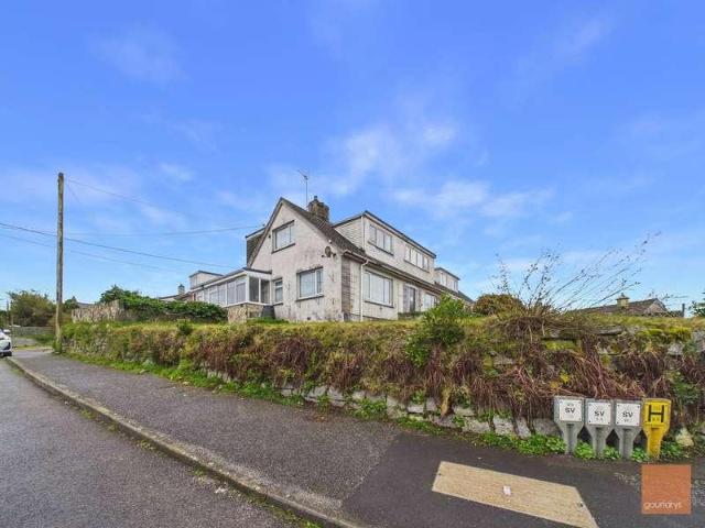 6 bed house for sale