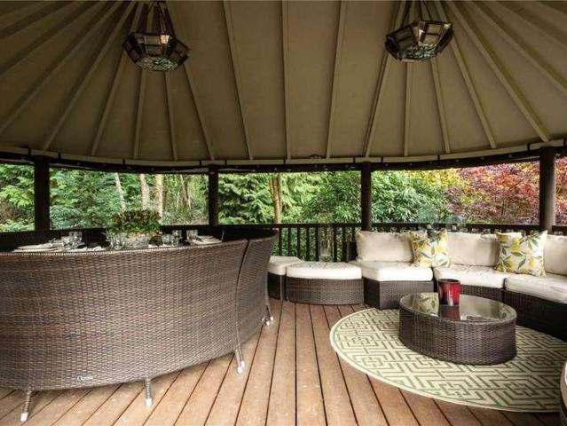 6 bed house for sale