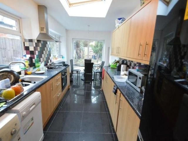 6 Bed House Share £90 pppw