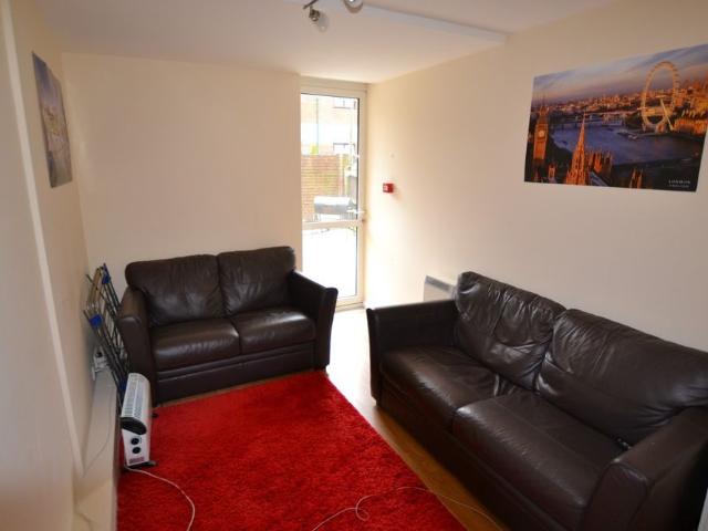 6 Bed Maisonette, Mundy House, W10
