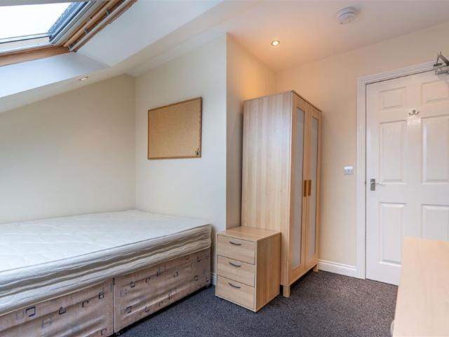 6 bed maisonette to rent in Lavender Gardens, Jesmond, NE2