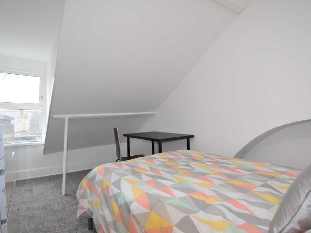 6 bed property to rent