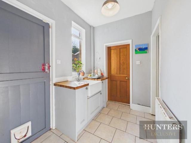 6 bed property for sale