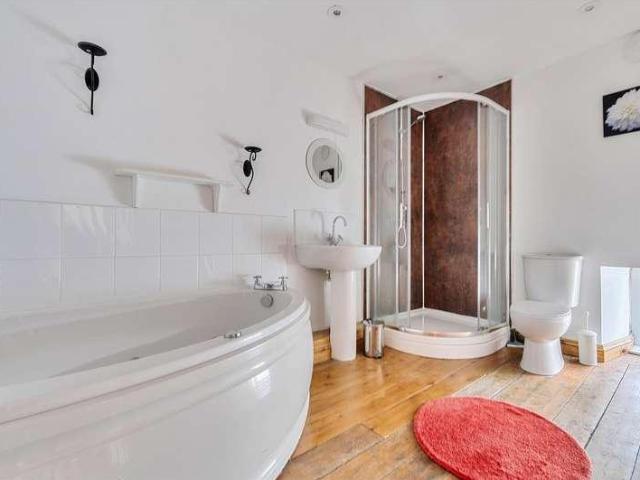 6 bed property for sale