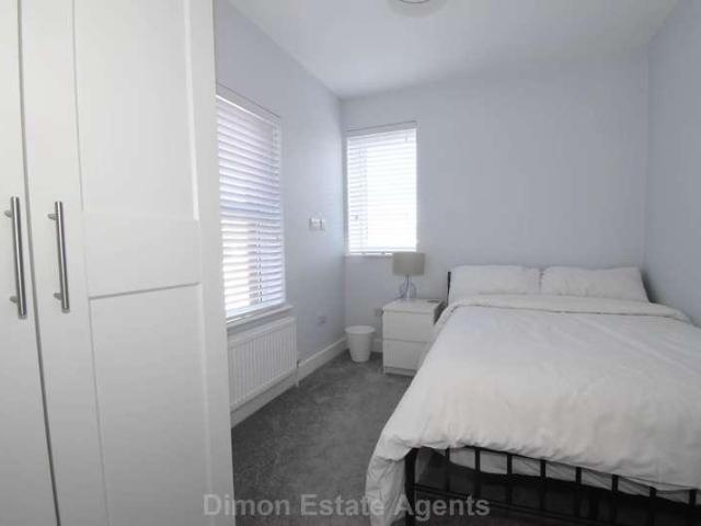 6 bed property for sale