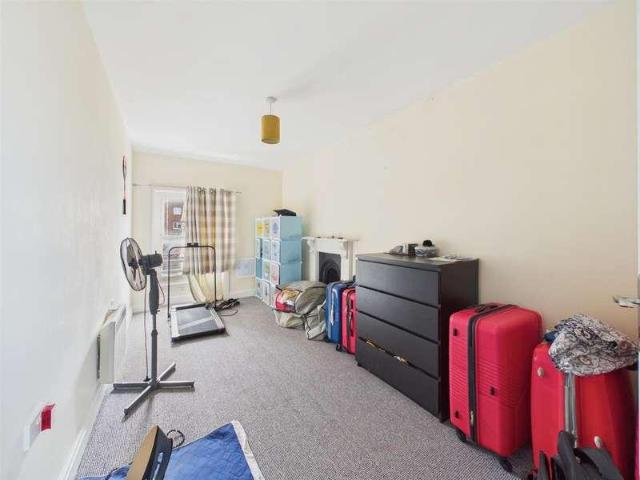 6 bed property for sale