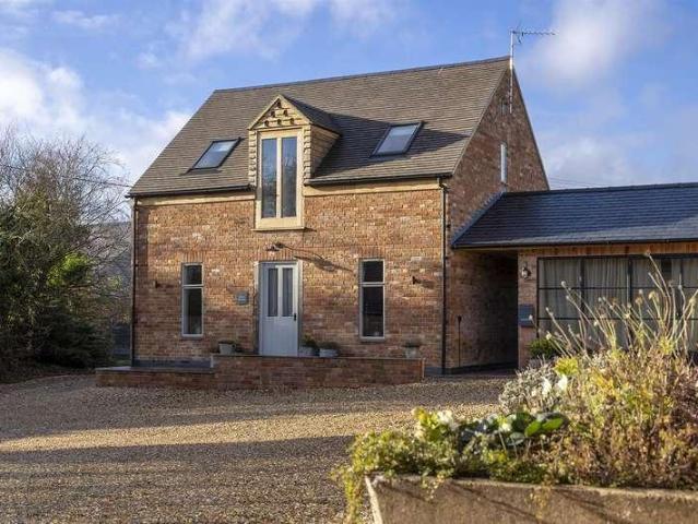 6 bed property for sale