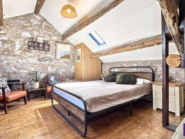 6 bed property for sale
