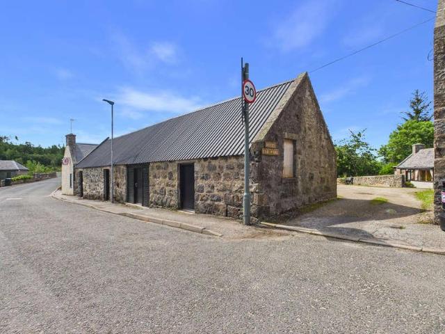 6 bed property for sale
