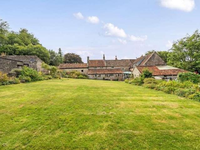 6 bed property for sale