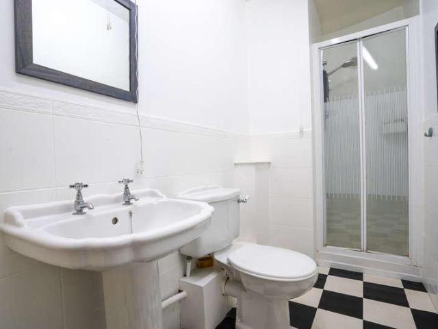 6 bed property for sale