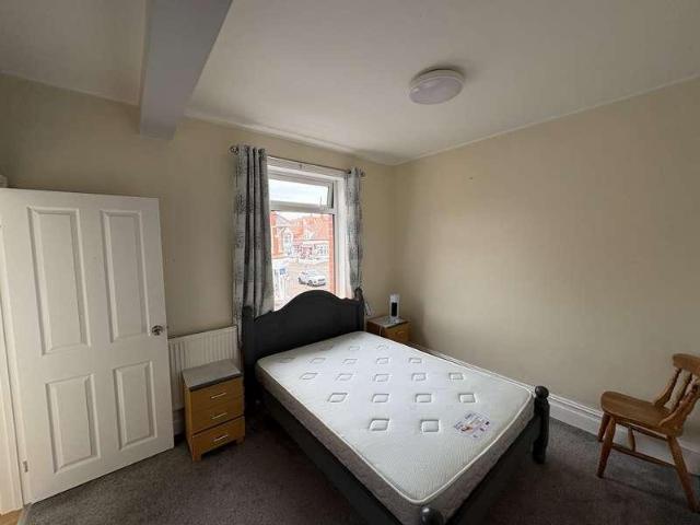 6 bed property for sale