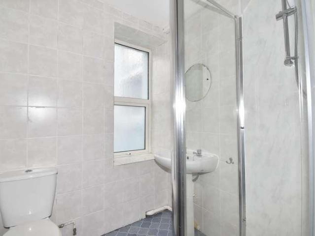 6 bed property for sale