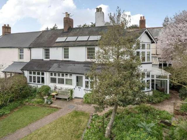 6 bed property for sale