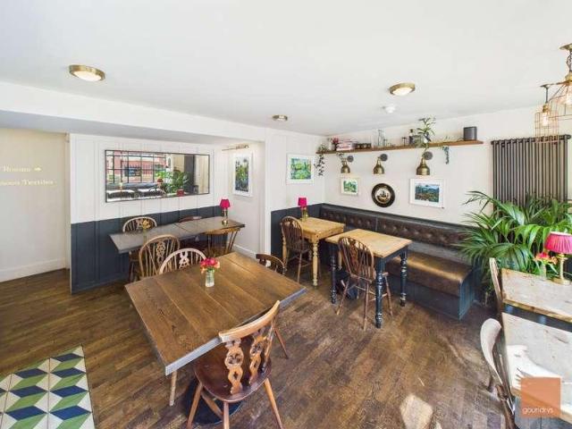 6 bed property for sale
