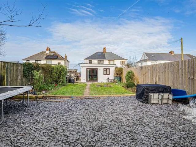 6 bed property for sale
