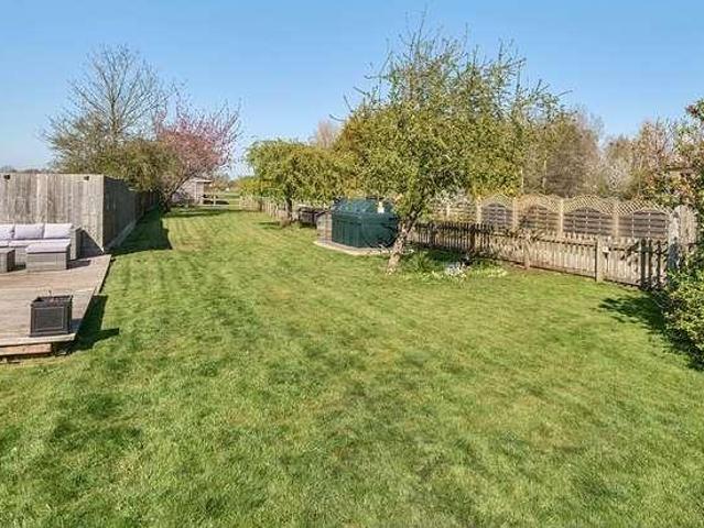 6 bed property for sale