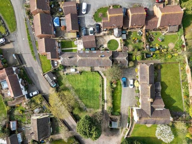 6 bed property for sale