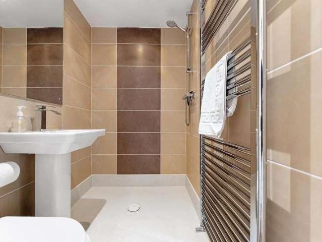 6 bed property for sale