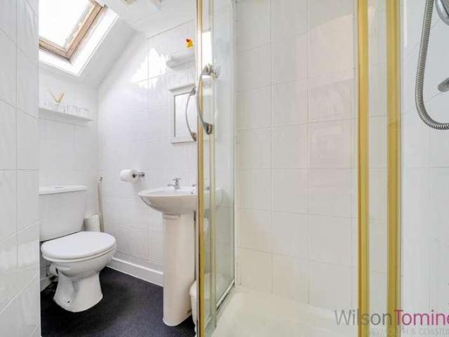 6 bed property for sale